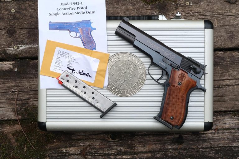 Smith & Wesson, Model 952-1, KAZ0690, A-1658 - Historic Investments