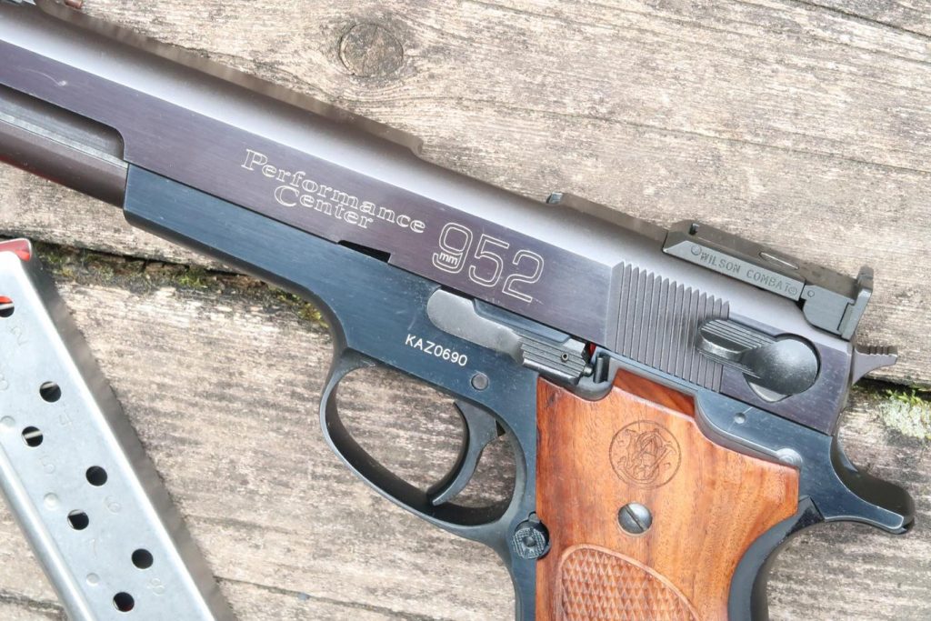 Smith & Wesson, Model 952-1, KAZ0690, A-1658 - Historic Investments