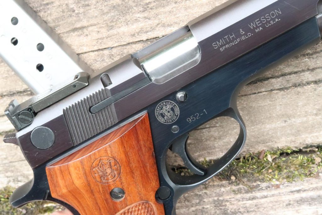 Smith & Wesson, Model 952-1, KAZ0690, A-1658 - Historic Investments