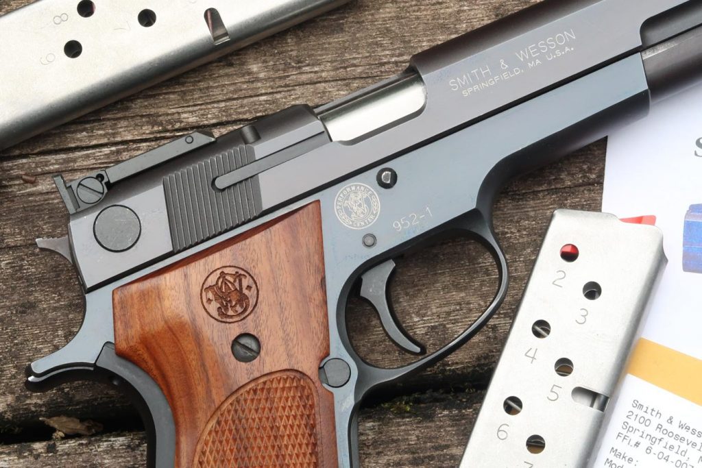 Smith & Wesson, Model 952-1, KAZ0690, A-1658 - Historic Investments